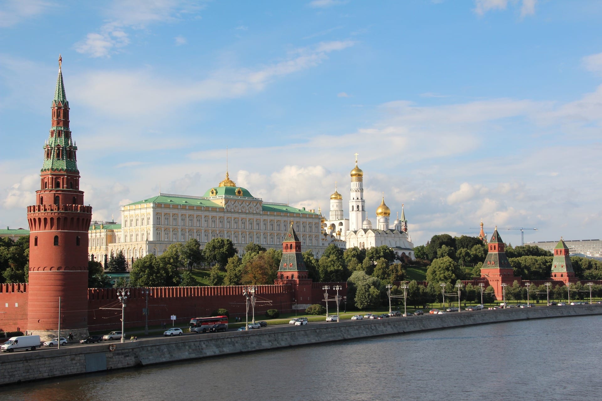 How Much Does It Cost to Live in Russia? - Expatriate Healthcare